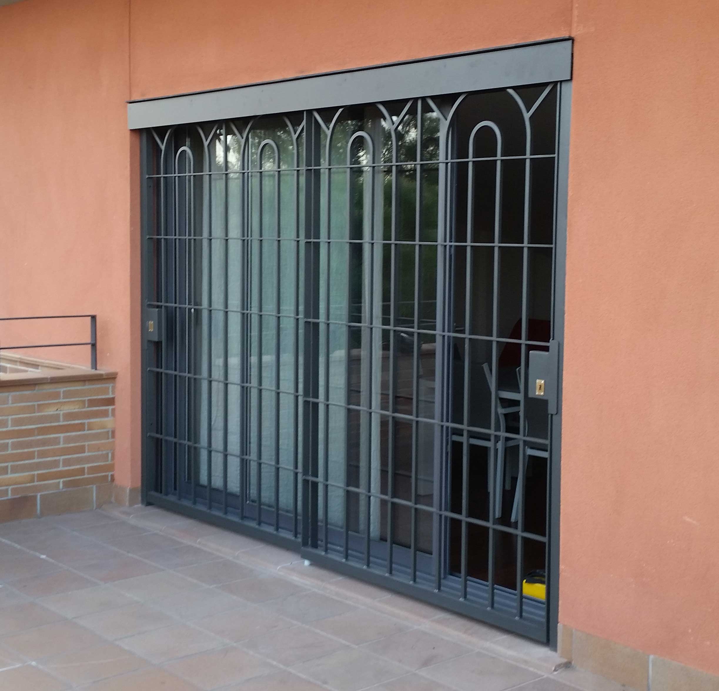 REJAS DE HIERRO, fabricación de rejas de hierro a medida